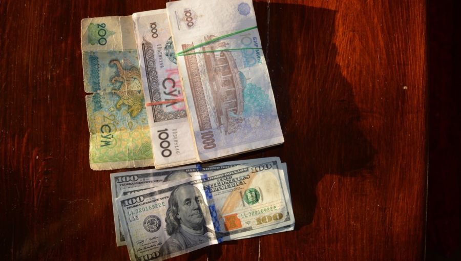 Bne IntelliNews Pressures On Uzbek Sum Create Booming Black Market bne-intellinews-pressures-on-uzbek-sum-create-booming-black-market